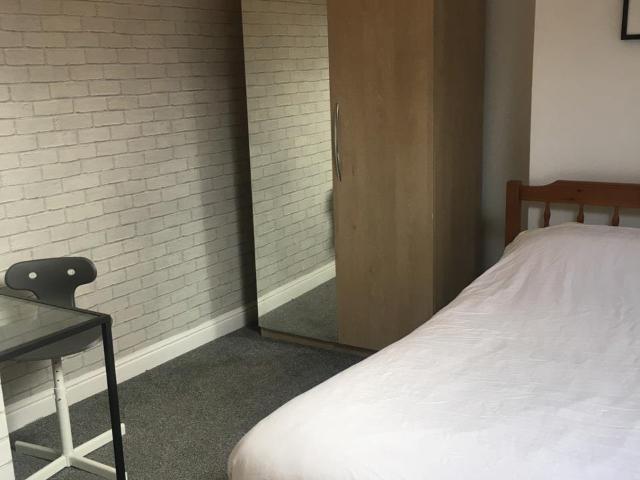 Room at Osborne Road, Sheffield