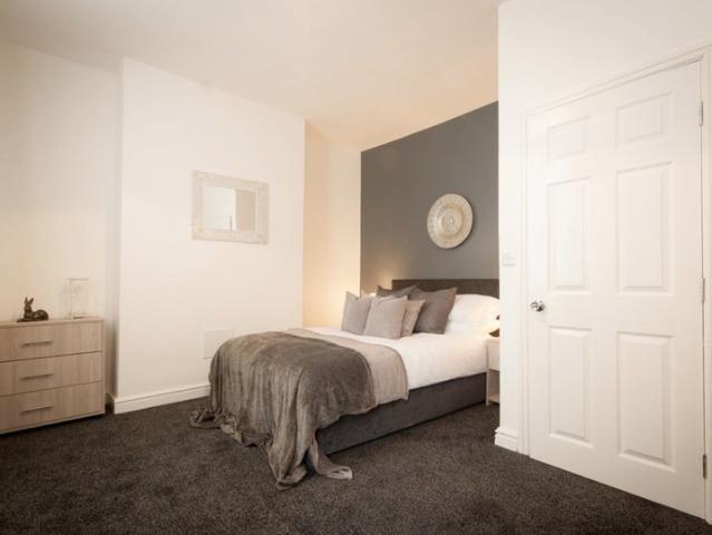Room at Osborne Road, Stoke on Trent