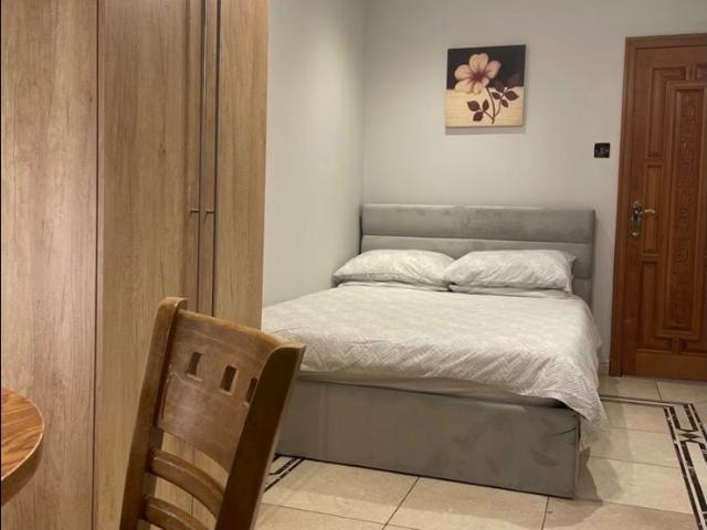 Room at Osidge Lane, Greater London