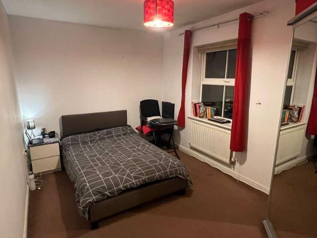 Room at Osier Drive, Basildon
