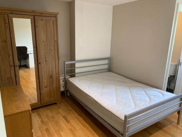 Room at A5, Greater London