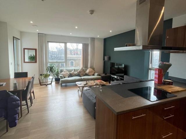 Room at Atkins Square, Greater London