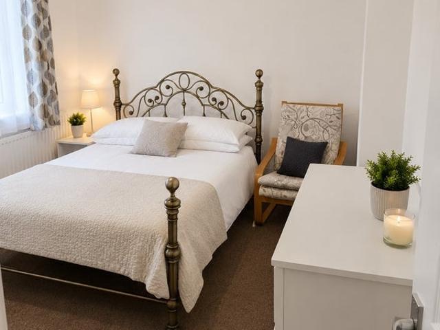 Room at Atherfold Road, Greater London