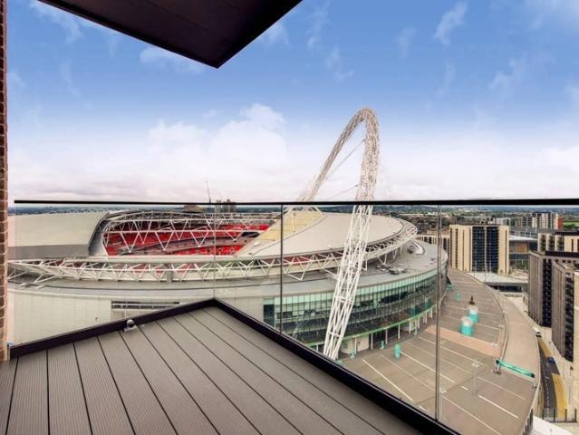 Apartment at Atlantic Crescent, Greater London