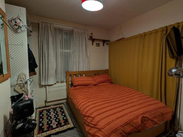 Room at Atlas Gardens, Greater London