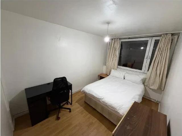 Room at Augusta Street, Greater London
