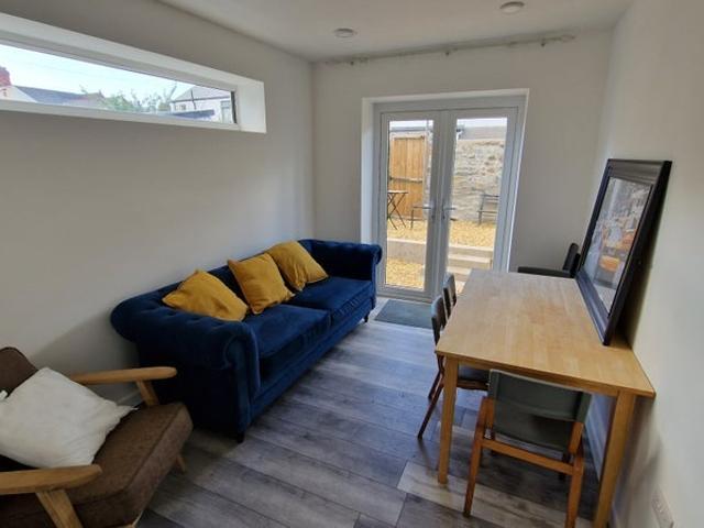Room at Australia Road, Cardiff