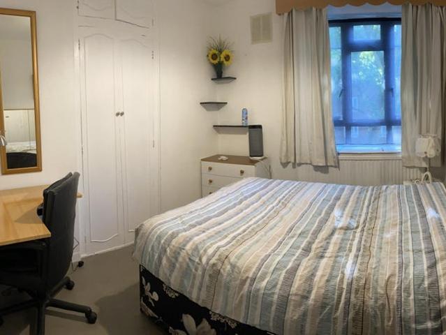 Room at Australia Road, Greater London