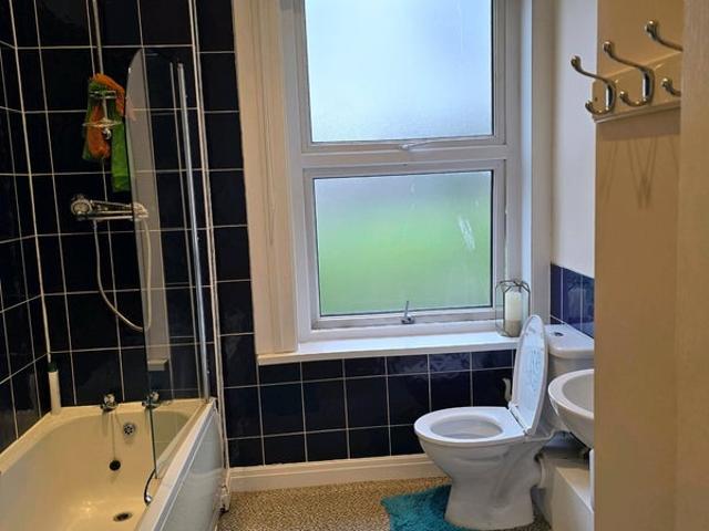 Room at Autumn Terrace, Leeds
