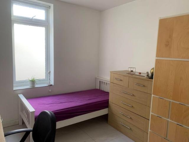 Room at Avalon Road, Greater London