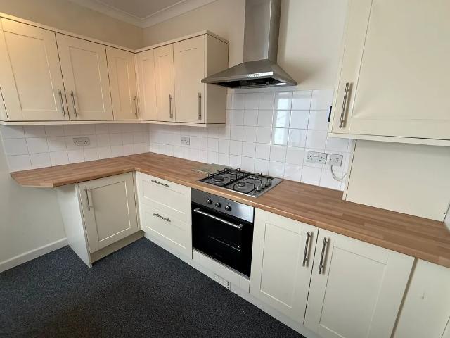 Room at Avenue Road, Gosport
