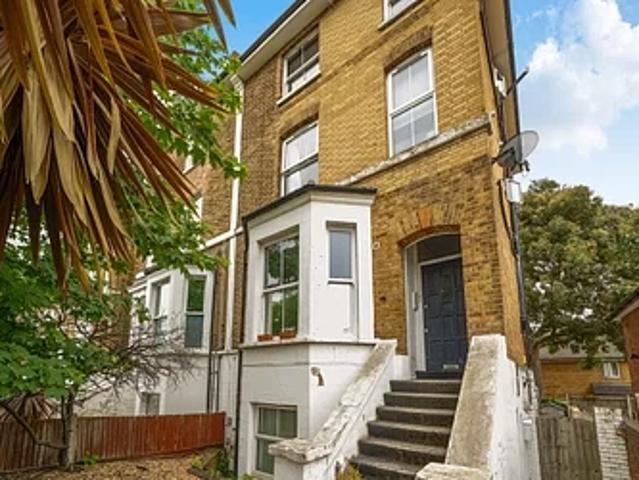 Room at Avington Grove, Greater London