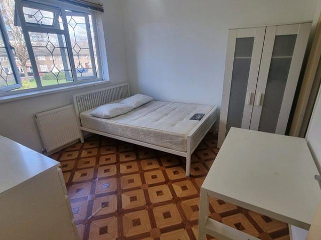 Room at Avis Square, Greater London