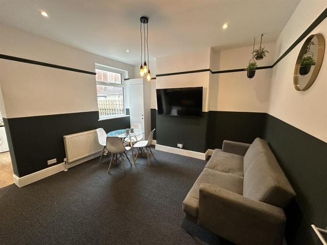 Room at Avonvale Road, Bristol