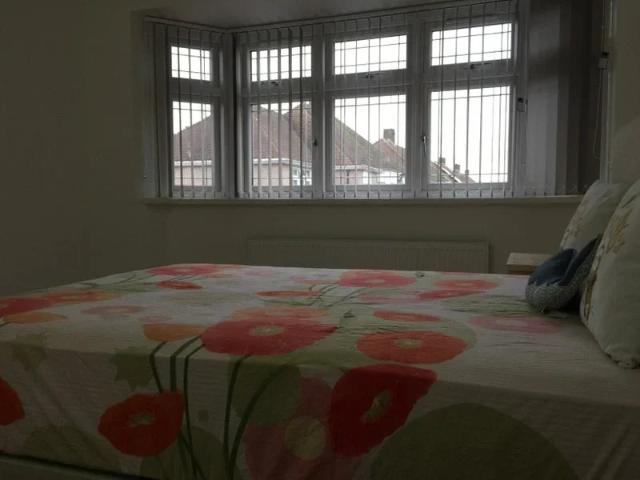 Room at Avon Road, Sunbury on Thames