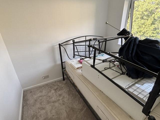 Room at Avon Way, Thornbury