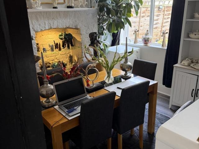 Room at Avondale Park Road, Greater London