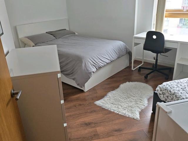 Room at Avonley Road, Greater London