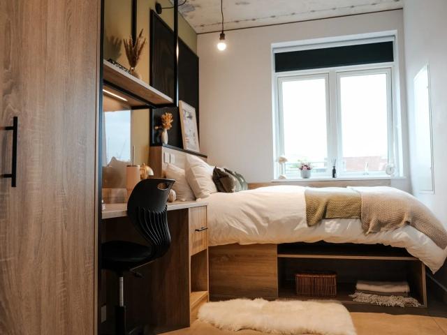 Room at Avonmouth Street, Greater London