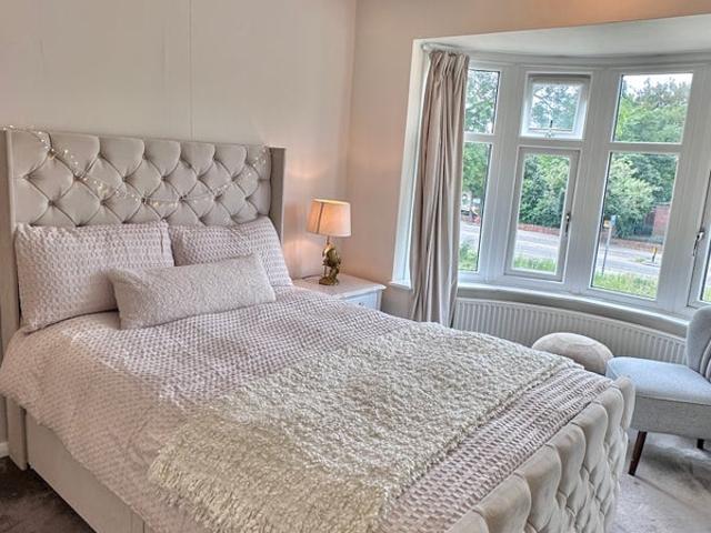 Room at Aylestone Road, Leicester