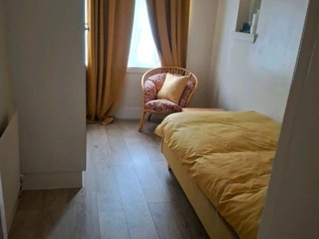 Room at Abbotswood Gardens, Greater London