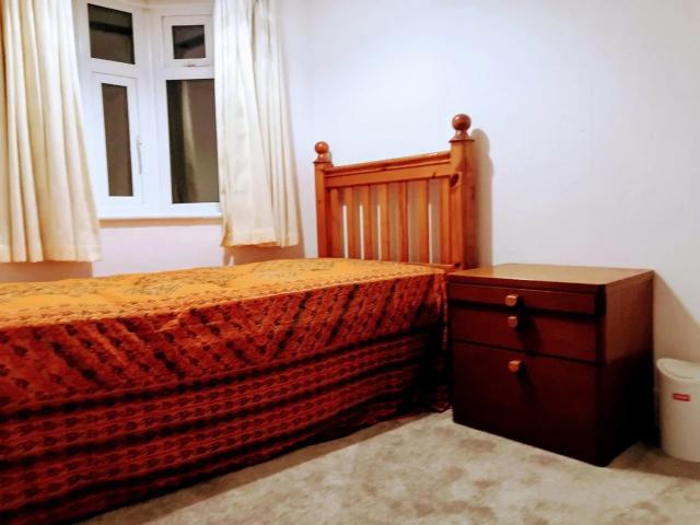 Room at Abbotts Drive, Greater London