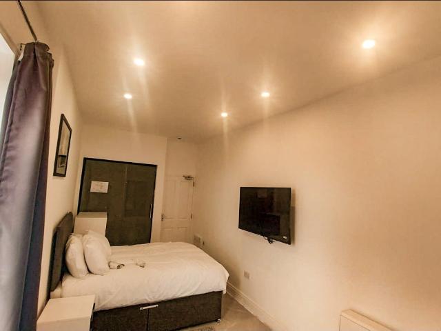 Room at Abbey Hills Road, Oldham