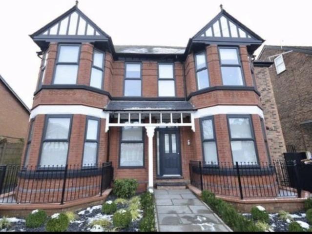 Room at Abberton Road, Manchester