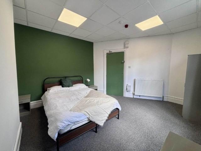 Room at Aberdeen Drive, Leeds