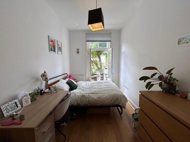 Room at Aberdeen Park, Greater London