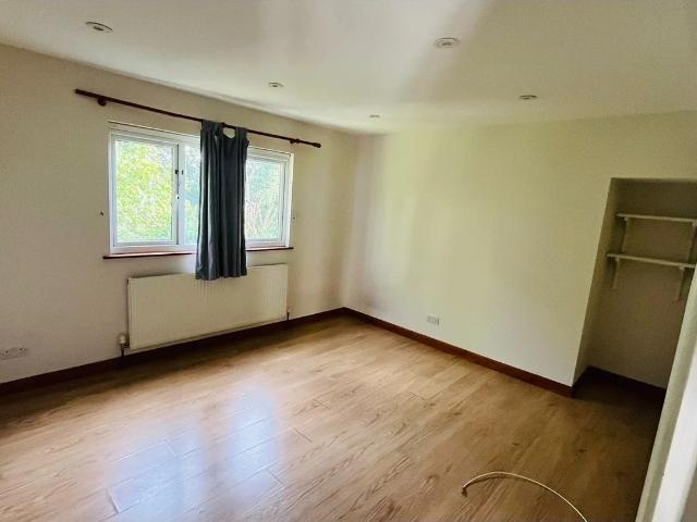 Room at Aberdeen Road, Greater London