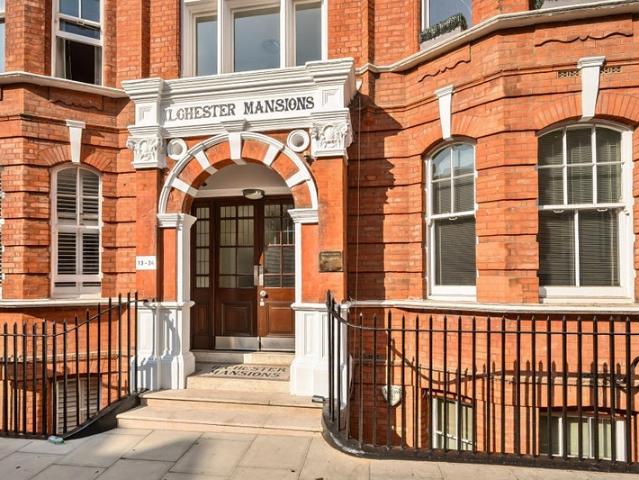 Room at Abingdon Road, Greater London