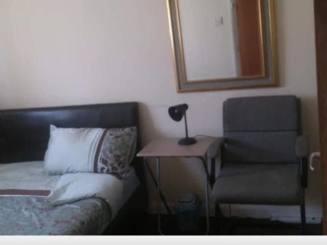 Room at Acacia Close, Greater London