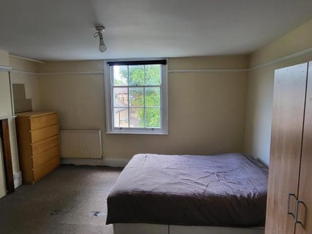 Room at Acre Lane, Greater London