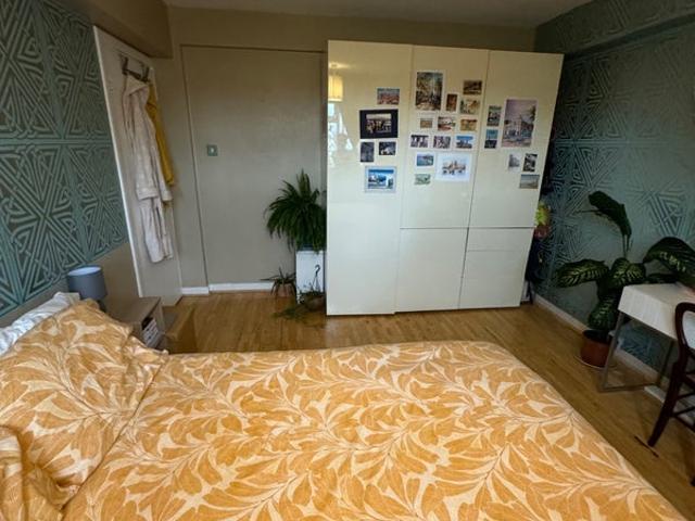 Room at Acre Lane, Greater London