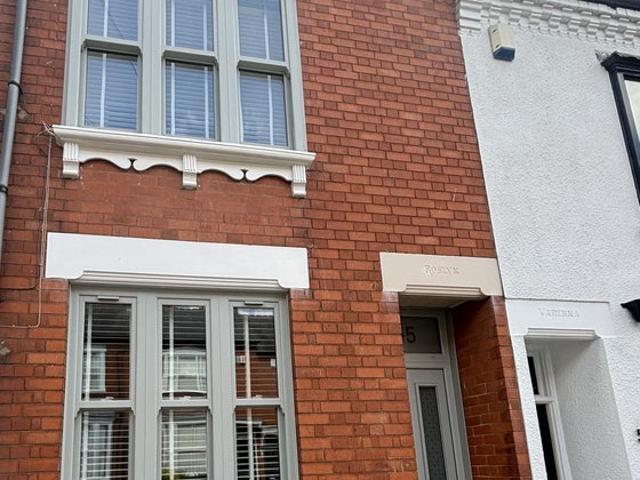 Room at Adderley Road, Leicester