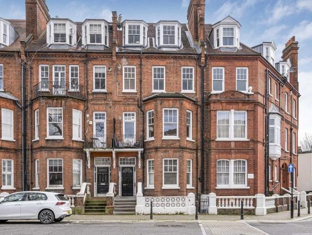 Room at Addison Gardens, Greater London
