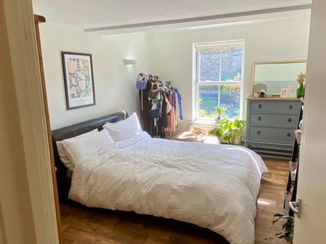 Room at Addison Road, Greater London