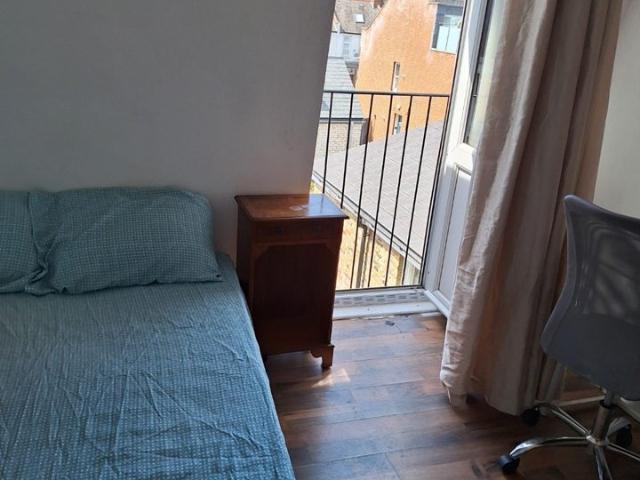 Room at Adelaide Grove, Greater London