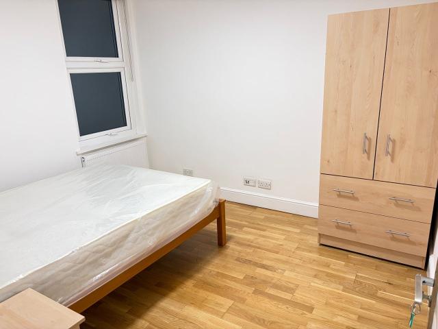 Room at Adelaide Road, Greater London