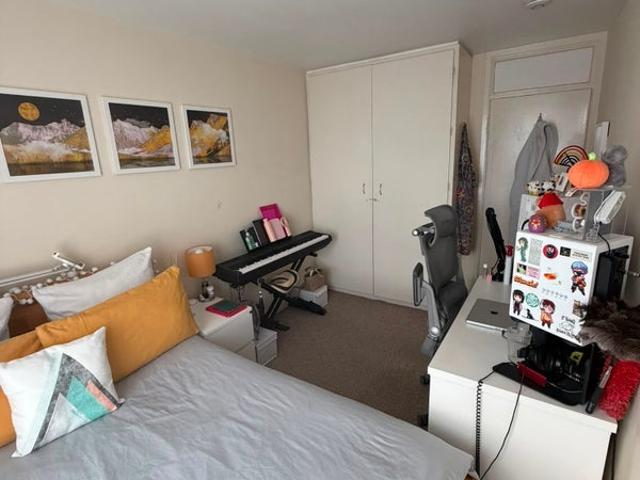Room at Adelaide Road, Greater London