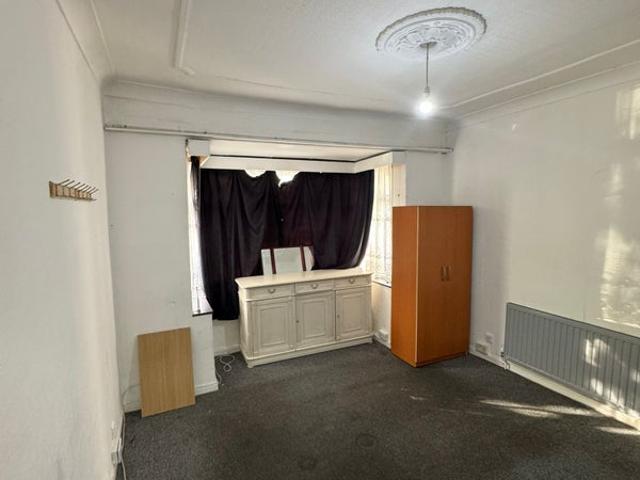 Room at Adelaide Road, Greater London