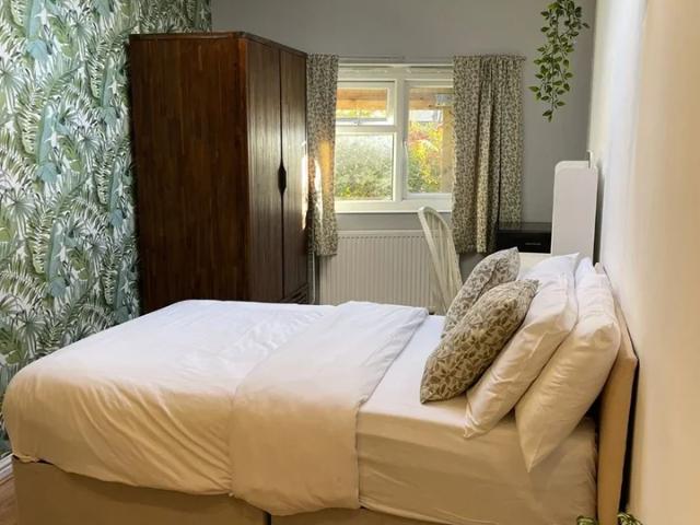 Room at Agar Grove, Greater London