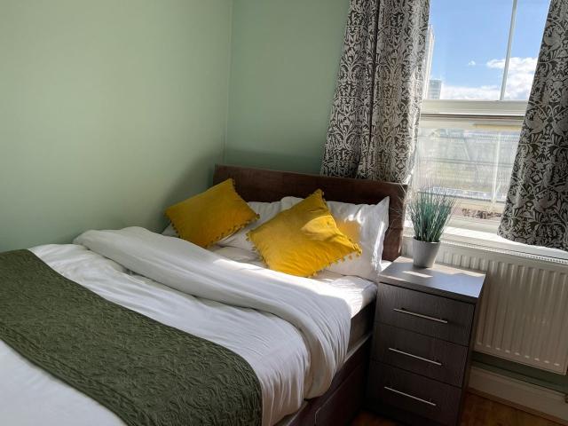 Room at Agar Grove, Greater London
