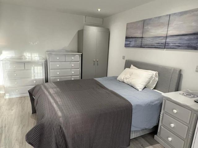 Room at Aigburth Road, Liverpool