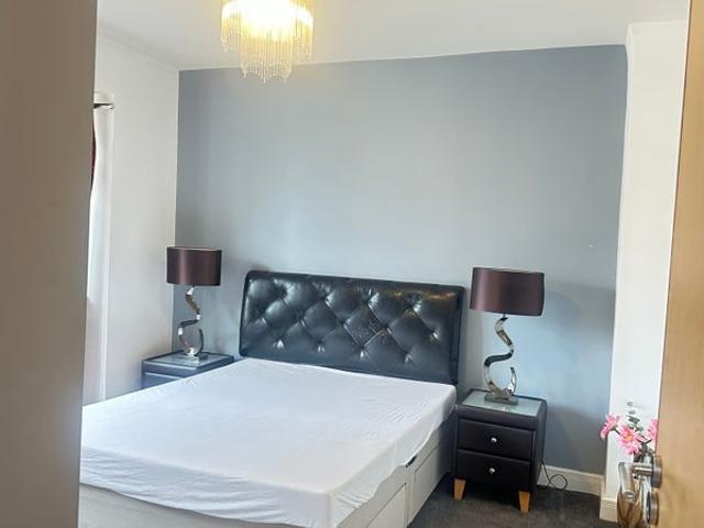 Room at Aintree Close, Leicester