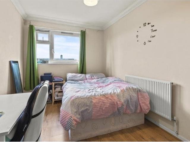 Room at Aintree Street, Greater London