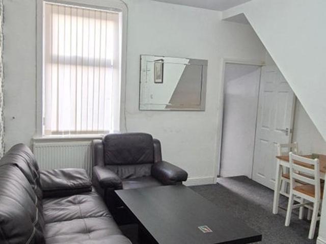 Room at Aire Street, Middlesbrough
