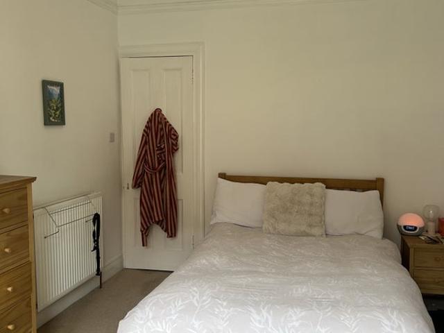 Room at Airlie Street, Glasgow