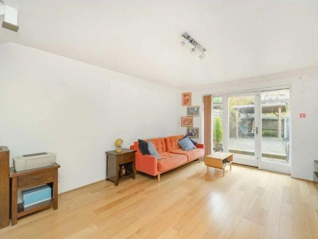 Room at Aiten Place, Greater London